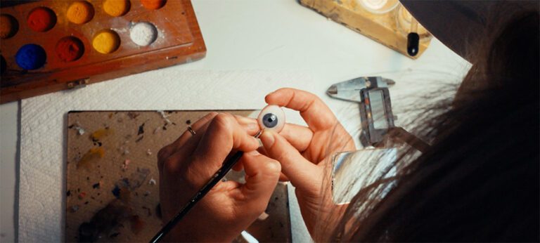 Custom vs. Stock Prosthetic Eyes: Fit, Comfort, and Look